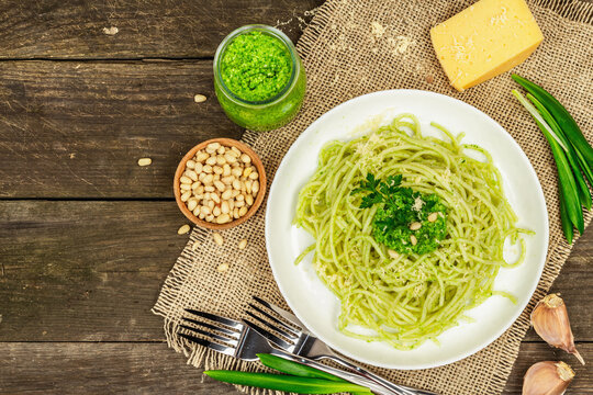 Kurrat bilder – Bläddra bland 2,816 stockfoton, vektorer och videor ...