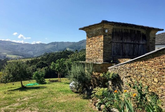 รูปภาพAsturiano – เลือกดูภาพถ่ายสต็อก เวกเตอร์ และวิดีโอ848 | Adobe Stock