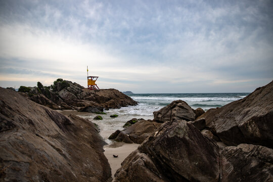"Lifeguard Station" Images – Browse 105,120 Stock Photos, Vectors, and ...
