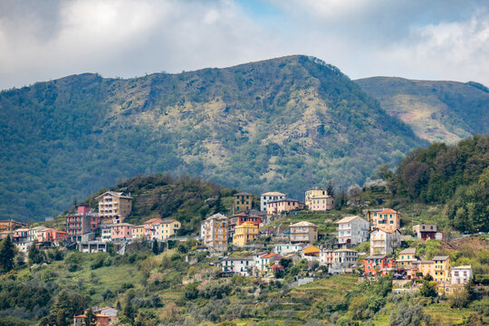 「Uscio」の写真素材 | 551件の無料イラスト画像 | Adobe Stock