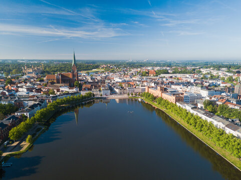 Pfaffe Bilder – Durchsuchen 2,692 Archivfotos, Vektorgrafiken und ...