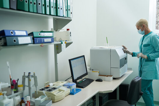 Laborant Images – Browse 1,987 Stock Photos, Vectors, and Video | Adobe ...