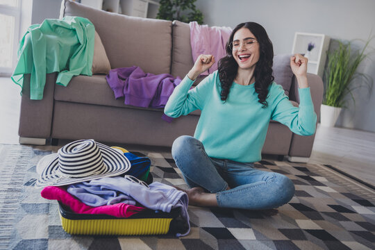 「Horay」の写真素材 | 42件の無料イラスト画像 | Adobe Stock