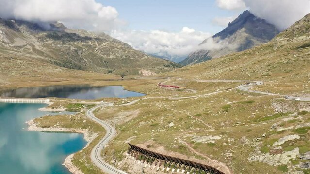 Berninapass bilder – Bläddra bland 2,701 stockfoton, vektorer och ...