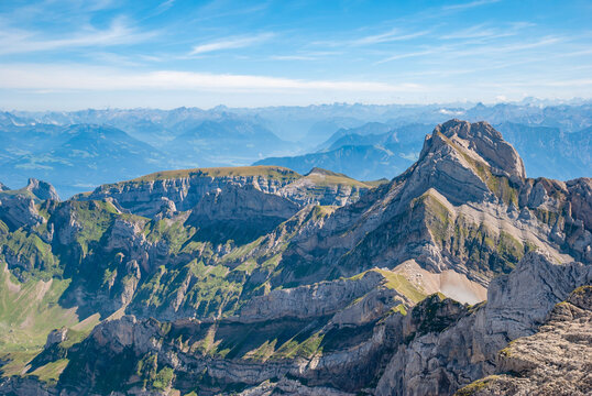 Santis Bilder – Durchsuchen 3,137 Archivfotos, Vektorgrafiken und ...