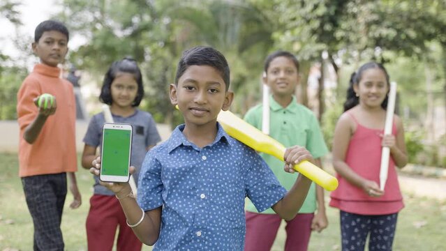 Bat Phone Images – Browse 3,528 Stock Photos, Vectors, and Video ...