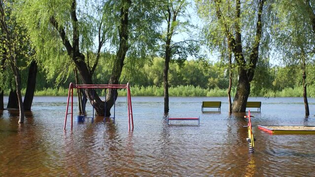 "Overflowing Water" Images – Browse 204 Stock Photos, Vectors, and ...
