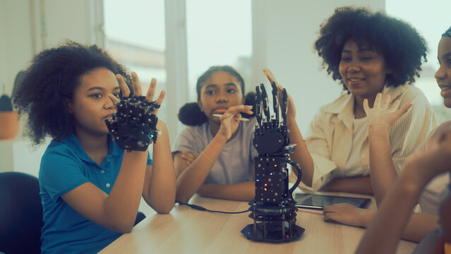 High School Robotics Images – Browse 1,250 Stock Photos, Vectors, and ...