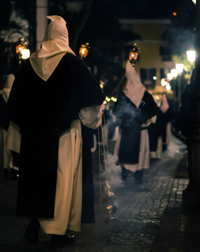 Capirotes-Bilder: Stock-Fotos & -Videos. | Adobe Stock