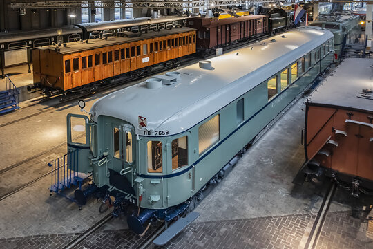 Vactrain Imagens – Procure 133 fotos, vetores e vídeos | Adobe Stock