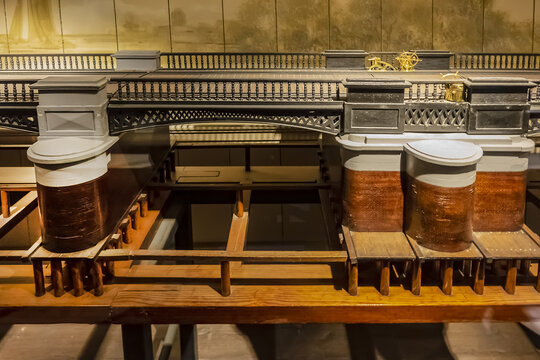 รูปภาพVactrain – เลือกดูภาพถ่ายสต็อก เวกเตอร์ และวิดีโอ133 | Adobe Stock