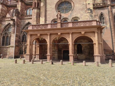 รูปภาพ"Freiburger – เลือกดูภาพถ่ายสต็อก เวกเตอร์ และวิดีโอ1,767 | Adobe ...