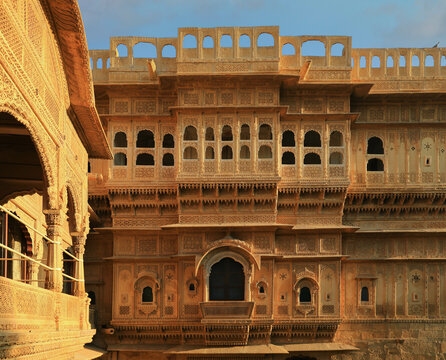 รูปภาพMarusthali – เลือกดูภาพถ่ายสต็อก เวกเตอร์ และวิดีโอ6,366 | Adobe ...