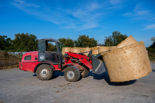 Front End Loader Tractor Images – Browse 1,836 Stock Photos, Vectors ...