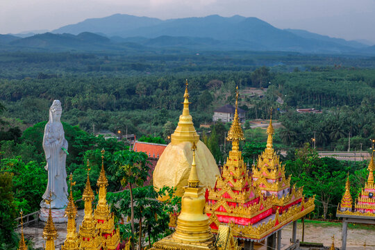 รูปภาพSuwan – เลือกดูภาพถ่ายสต็อก เวกเตอร์ และวิดีโอ583 | Adobe Stock