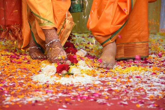 รูปภาพSaptapadi – เลือกดูภาพถ่ายสต็อก เวกเตอร์ และวิดีโอ428 | Adobe Stock