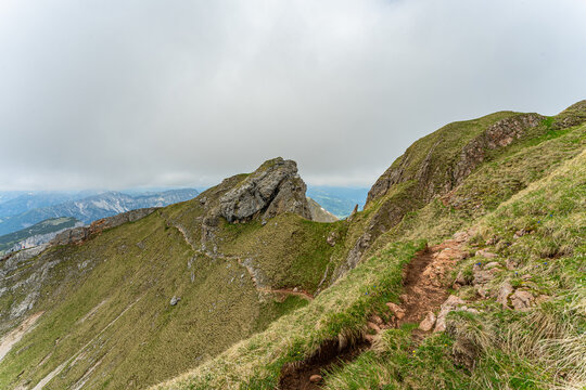 รูปภาพHochiss – เลือกดูภาพถ่ายสต็อก เวกเตอร์ และวิดีโอ291 | Adobe Stock