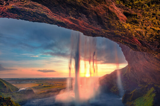Astonishing Images – Browse 3,832,804 Stock Photos, Vectors, and Video ...