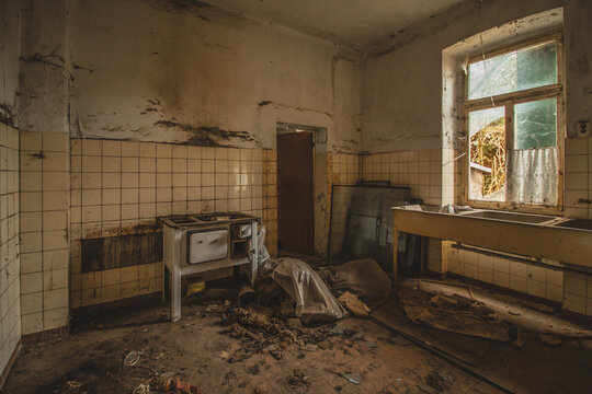 Yperite Bilder – Durchsuchen 13,353 Archivfotos, Vektorgrafiken und ...