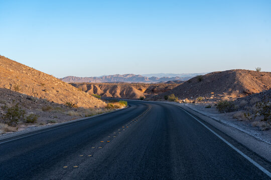 "Two Way Road"-Bilder: Stock-Fotos & -Videos. | Adobe Stock