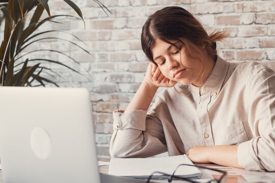 รูปภาพOverstudying – เลือกดูภาพถ่ายสต็อก เวกเตอร์ และวิดีโอ117 | Adobe ...