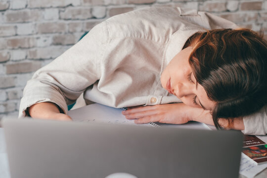 รูปภาพOverstudying – เลือกดูภาพถ่ายสต็อก เวกเตอร์ และวิดีโอ117 | Adobe ...