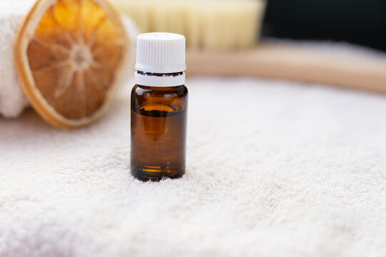 "Ether Oil" Imagens – Procure 30 fotos, vetores e vídeos | Adobe Stock