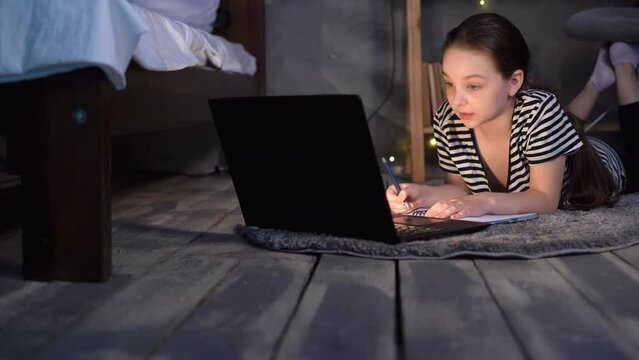 "Written Assignment" Bilder – Durchsuchen 188 Archivfotos ...