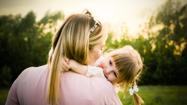 รูปภาพFosterling – เลือกดูภาพถ่ายสต็อก เวกเตอร์ และวิดีโอ1,366 | Adobe ...