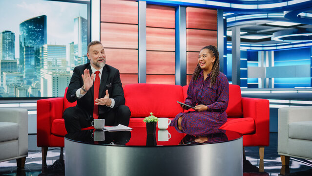 Chat Show Images – Browse 206,861 Stock Photos, Vectors, and Video ...