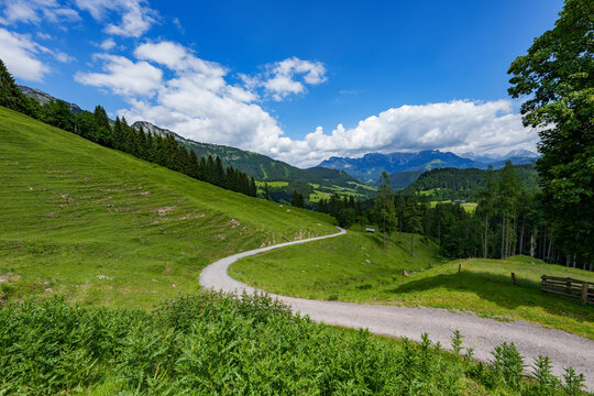 Tennengau bilder – Bläddra bland 712 stockfoton, vektorer och videor ...