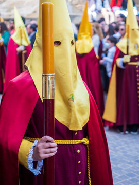 Capirotes Bilder – Durchsuchen 890 Archivfotos, Vektorgrafiken und ...