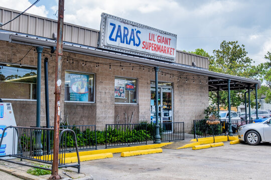 Zara 이미지 – 찾아보기 2,033 스톡 사진, 벡터 및 비디오 | Adobe Stock