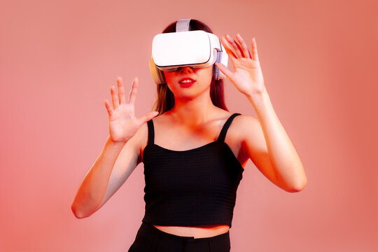 "Vr Woman" Images – Browse 78 Stock Photos, Vectors, and Video | Adobe ...