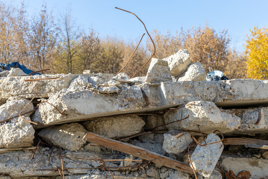 "Rubble Images – Browse 328,066 Stock Photos, Vectors, and Video ...