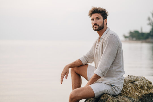 「綺麗な海」の写真素材 | 1,368,424件の無料イラスト画像 | Adobe Stock