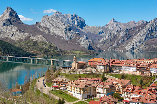 Riano Images – Parcourir 1,726 le catalogue de photos, vecteurs et ...