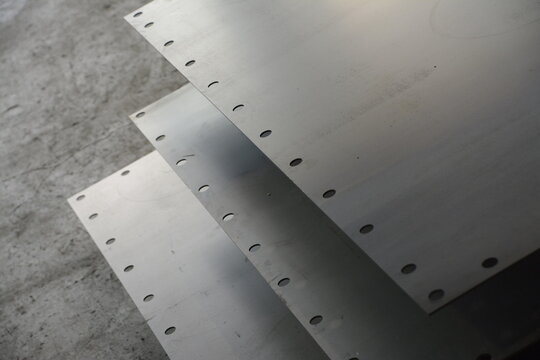 「Metallplatten」の写真素材 | 165件の無料イラスト画像 | Adobe Stock