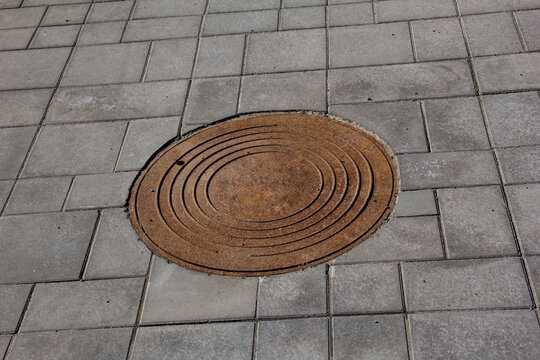 Gullideckel Bilder – Durchsuchen 5,796 Archivfotos, Vektorgrafiken und ...