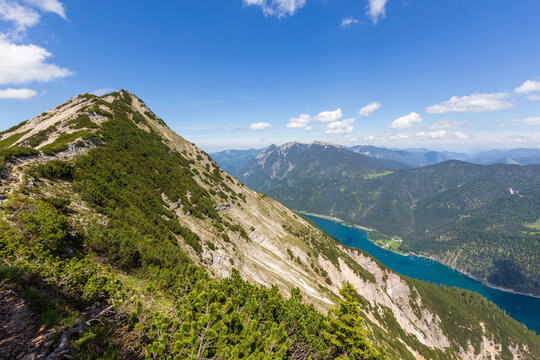 「Seekar」の写真素材 | 677件の無料イラスト画像 | Adobe Stock
