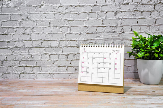 "May Calendar" Bilder – Durchsuchen 2,366 Archivfotos, Vektorgrafiken ...