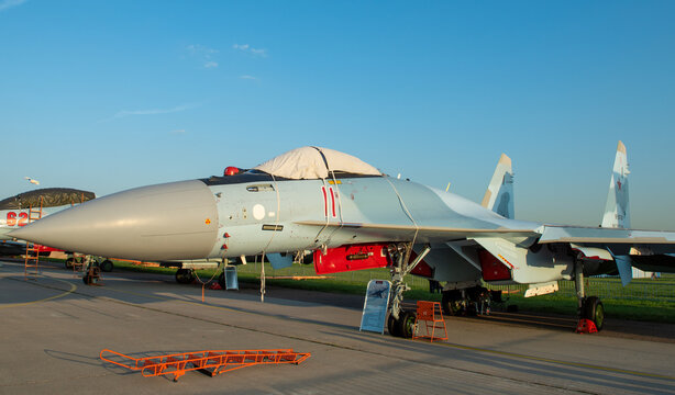 Flanker bilder – Bläddra bland 1,243 stockfoton, vektorer och videor ...