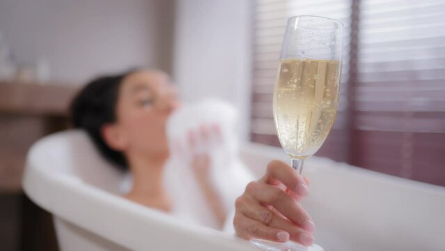 Soaker Tub Images – Browse 10,390 Stock Photos, Vectors, and Video ...