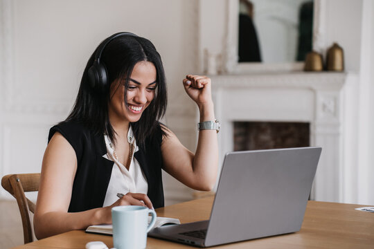 Squishing Images – Browse 8,389 Stock Photos, Vectors, and Video ...