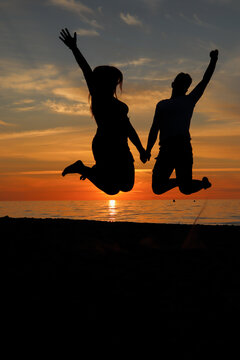 Springendes bilder – Bläddra bland 168 stockfoton, vektorer och videor ...