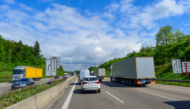 Autobahnschilder Bilder – Durchsuchen 5,386 Archivfotos, Vektorgrafiken ...