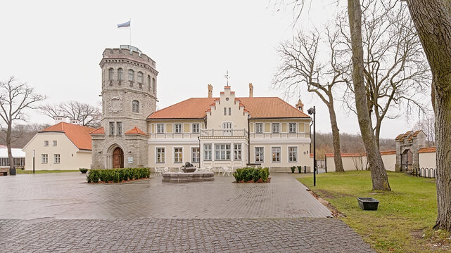 「Crenel」の画像 - 5,760 件の Stock 写真、ベクターおよびビデオ | Adobe Stock