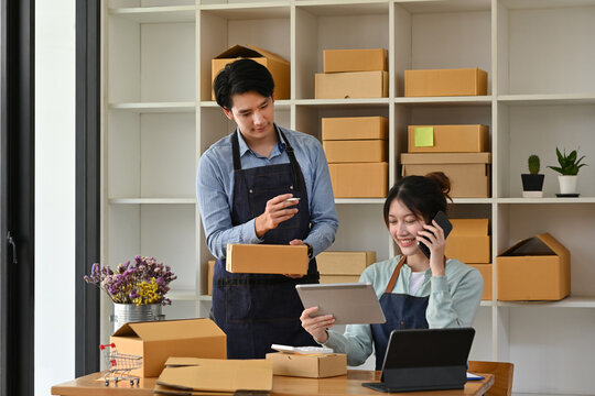 รูปภาพShop-Assistant – เลือกดูภาพถ่ายสต็อก เวกเตอร์ และวิดีโอ1,044 ...