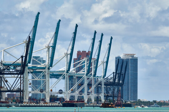 Idle Images – Browse 24,310 Stock Photos, Vectors, and Video | Adobe Stock