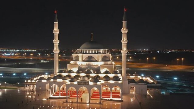 "Sharjah Mosque" Images – Browse 258 Stock Photos, Vectors, and Video ...